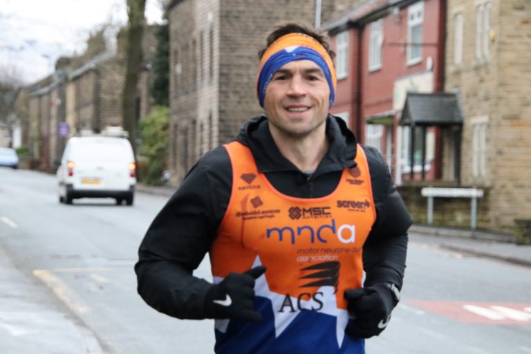 Sinfield appreciation for fellow legend Frank - Saddleworth Independent