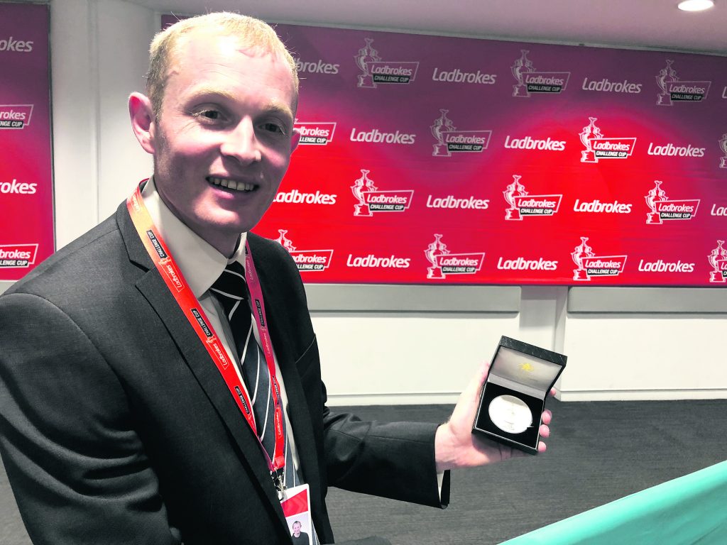 Referee Rob earns plaudits for Cup Final performance - Saddleworth ...