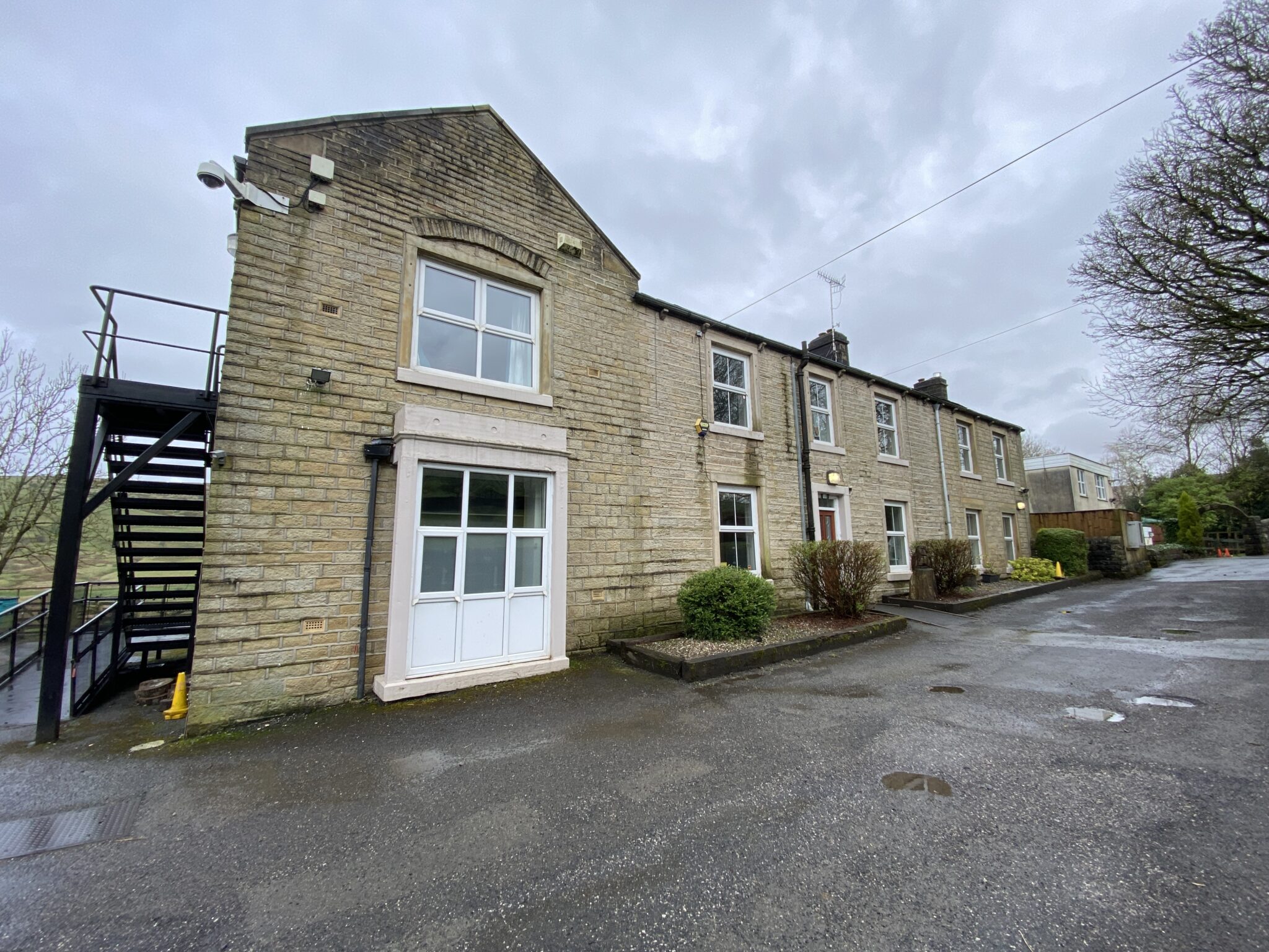High ropes course and climbing tower at Saddleworth centre given go ...