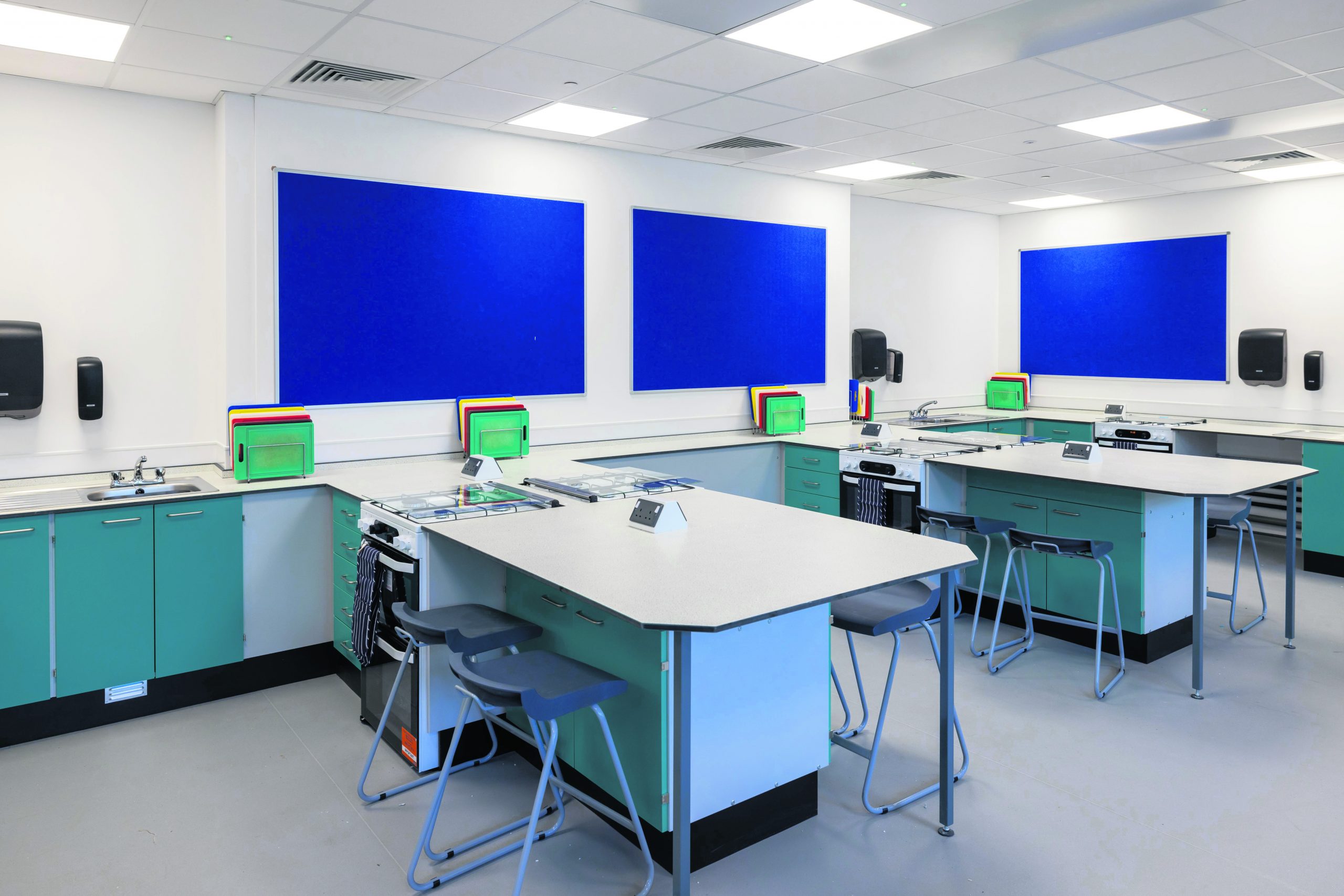 Doors open at new Saddleworth School in Diggle - Saddleworth Independent