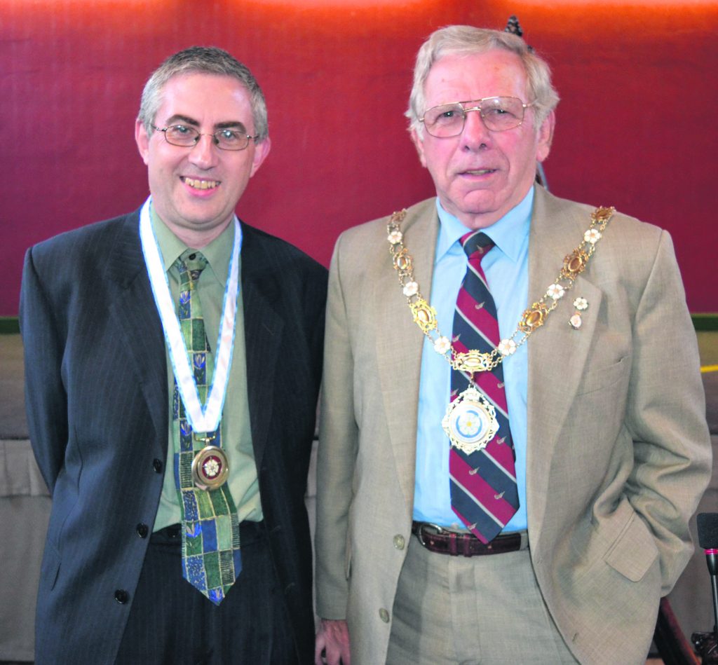 Cllr Rob Knotts takes the reins of Saddleworth Parish Council ...