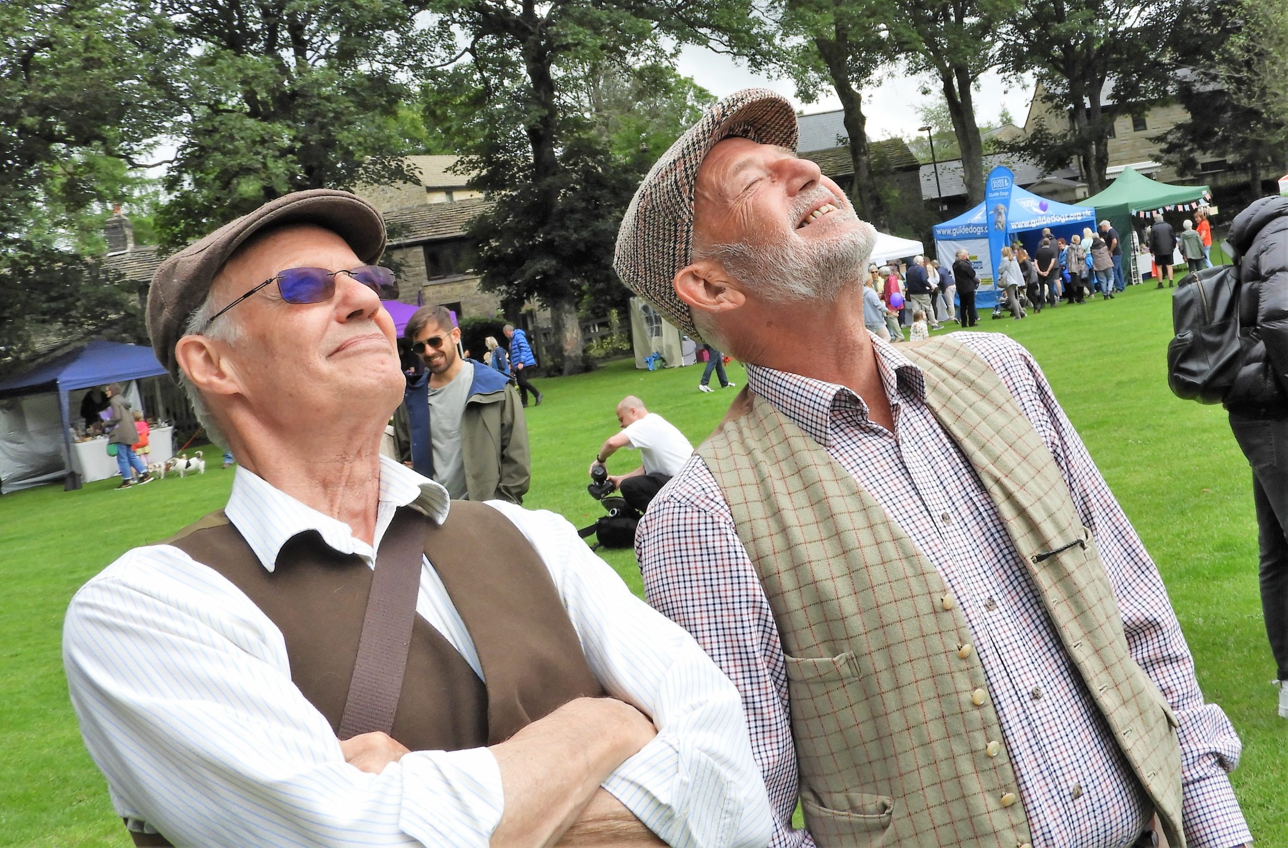 White rose flies high to celebrate Yorkshire Day - Saddleworth Independent