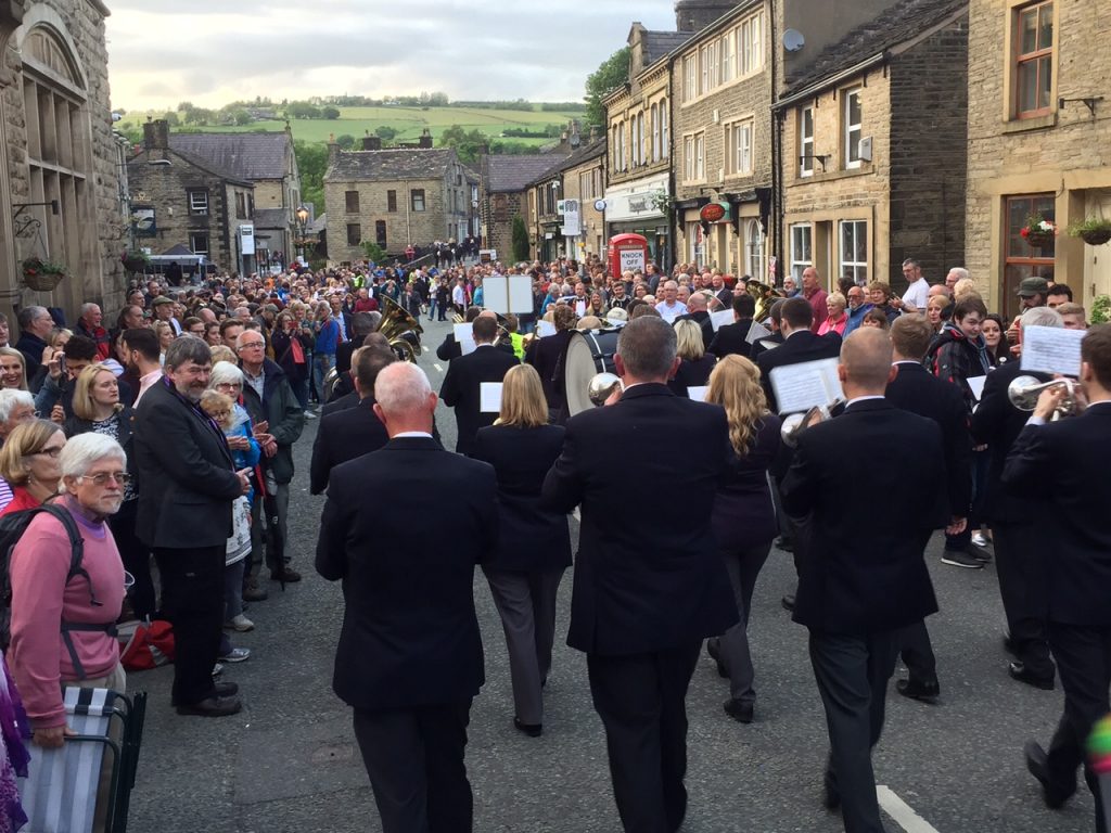 Saddleworth braces for Whit Friday festivities: traffic restrictions ...